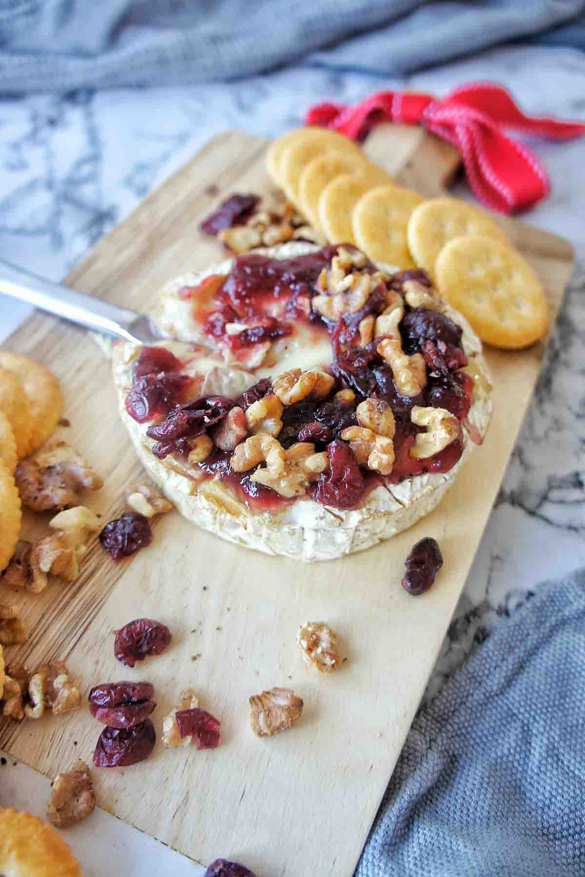Baked Camembert with Cranberry Sauce | Sweet Caramel Sunday