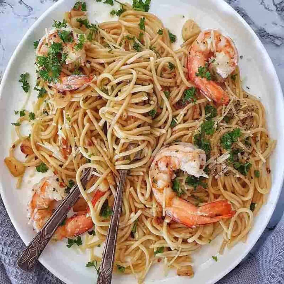 Garlic Prawn Spaghetti - Sweet Caramel Sunday