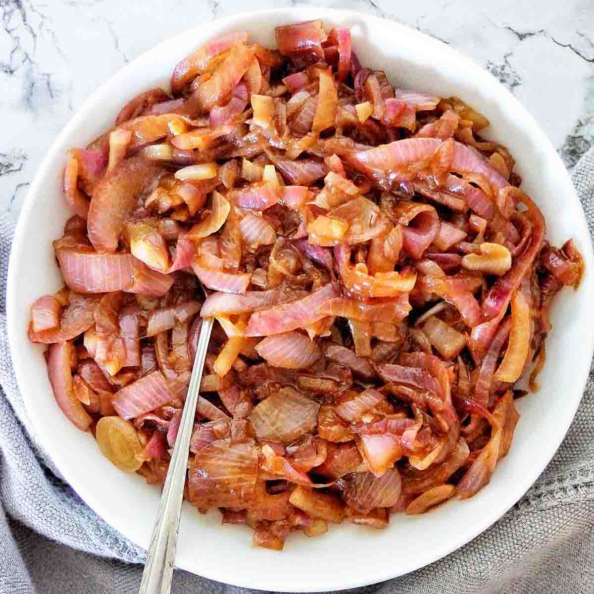 Easy And Quick Caramelised Onions - Sweet Caramel Sunday